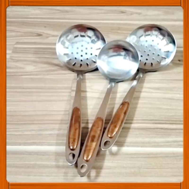 Large, beautiful, thick stainless steel hole ladle for hot pot | Shopee ...
