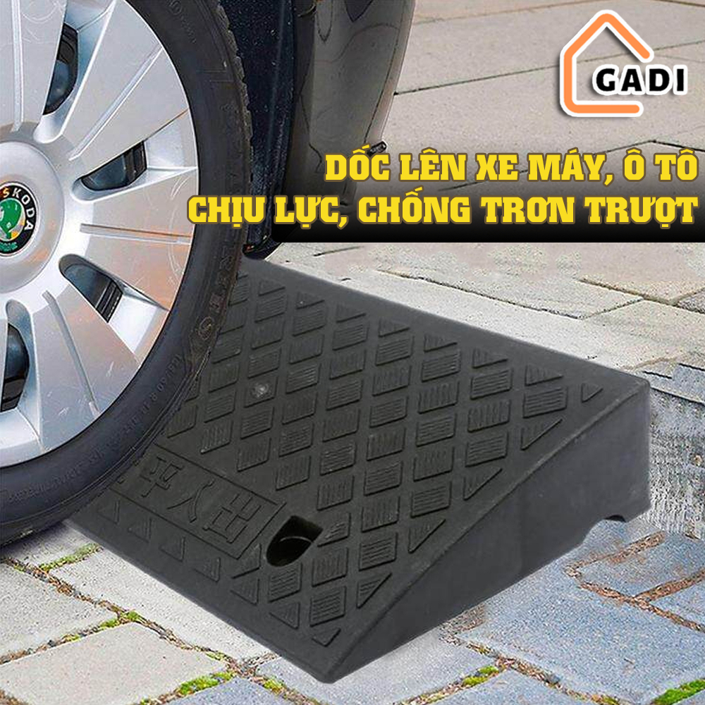 Triangular plastic ramps for getting on and off motorbikes and cars ...