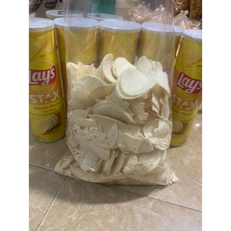 500gr Lays Stax Tube Snacks with delicious natural flavor | Shopee ...