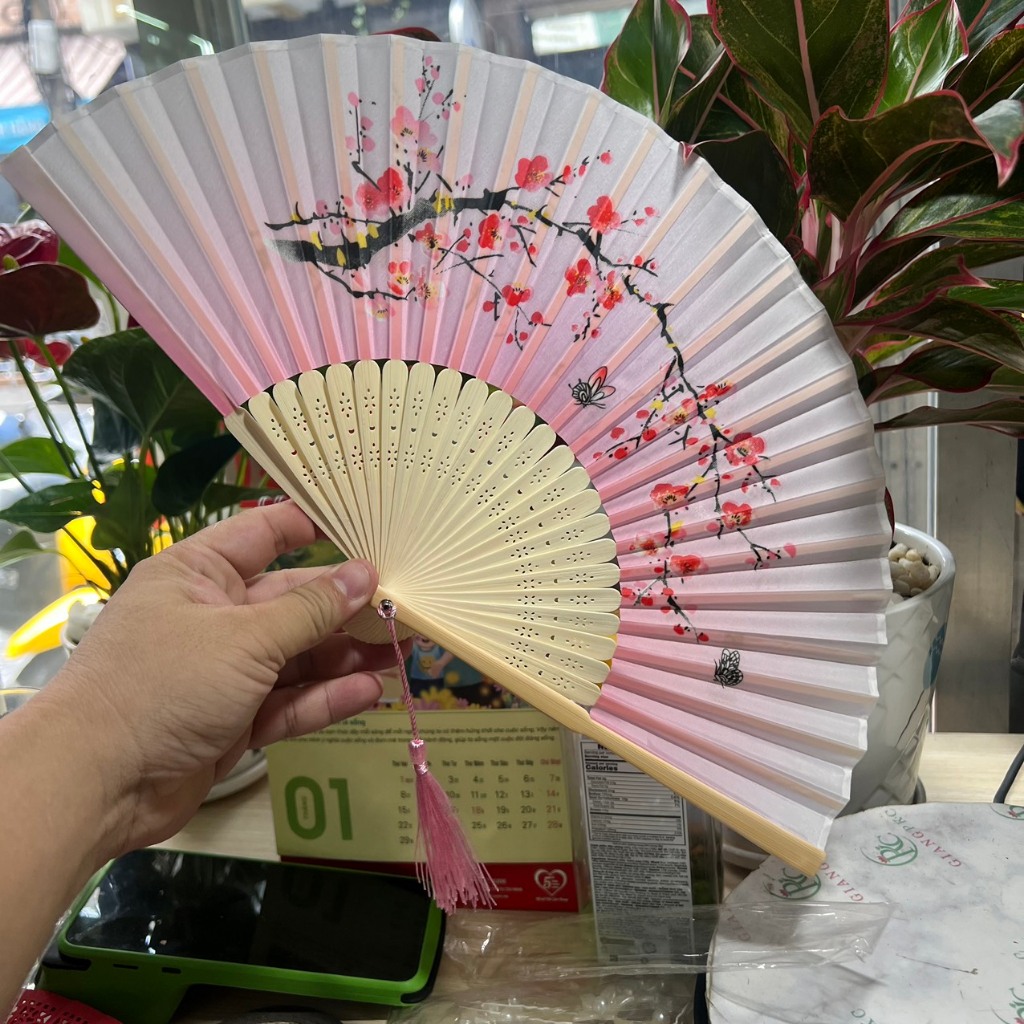 Handheld folding fans, wooden slat fans for photography, cheongsam and ...