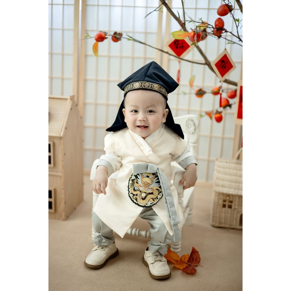 Hanbook Boy taking photos for children (Actual photos) | Shopee Philippines