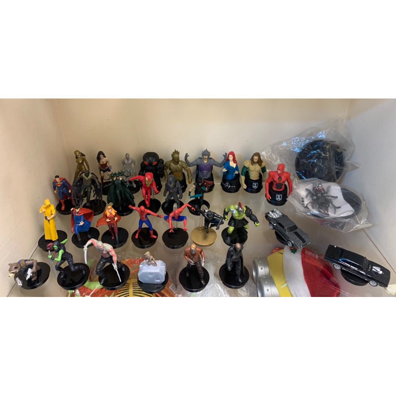 (LINK 2) (USED) combo movie theater cup topper model, Avenger movie cup ...