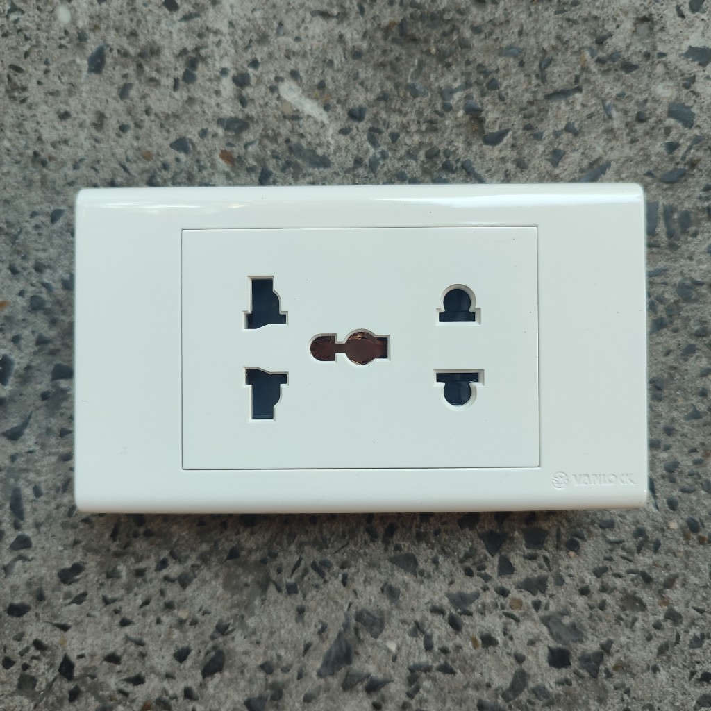 2-Prong Socket + 16A Multi-Purpose Socket with Screen Sino S18U/UAM S18 ...