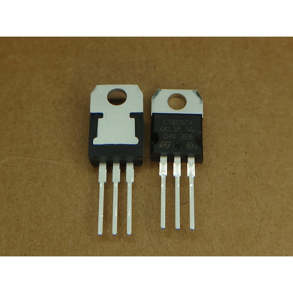 L7805CV / 7805 / 5V 1.5A STMicroelectronics linear voltage regulator IC ...