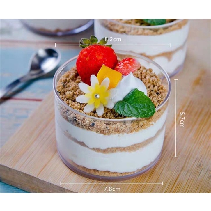 Combo of 100 round cups containing mousse cake, tiramisu and assorted ...