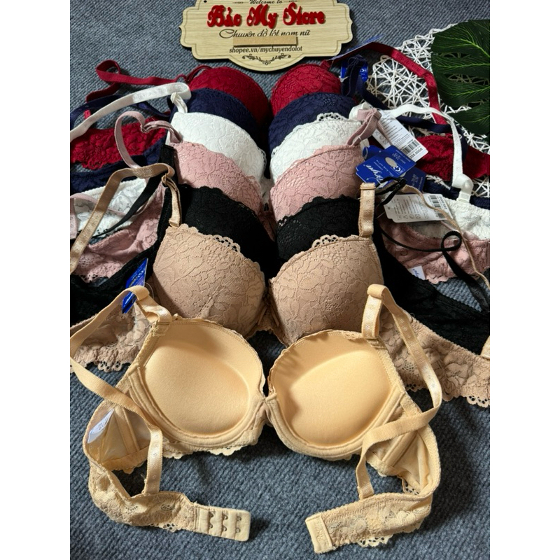 Boya lace bra with super push-up, super-lifting underwire to create cleavage Size (A70-B85 ...