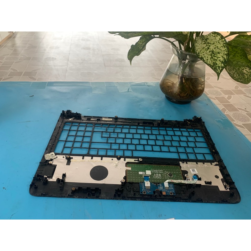 C-side cover for hp 15 ac laptop (remove the device, scratches like the ...
