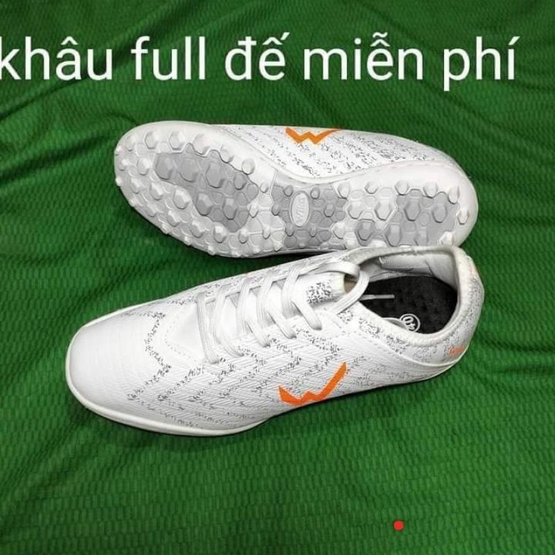 Wika Hunter Football Boots 2 Assorted Colors (full sole stitched ...