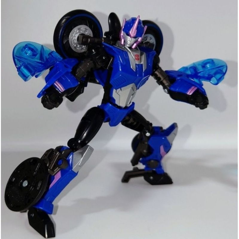 Transformer: Legacy 14cm Prime Universe Arcee transforms 20 steps ...