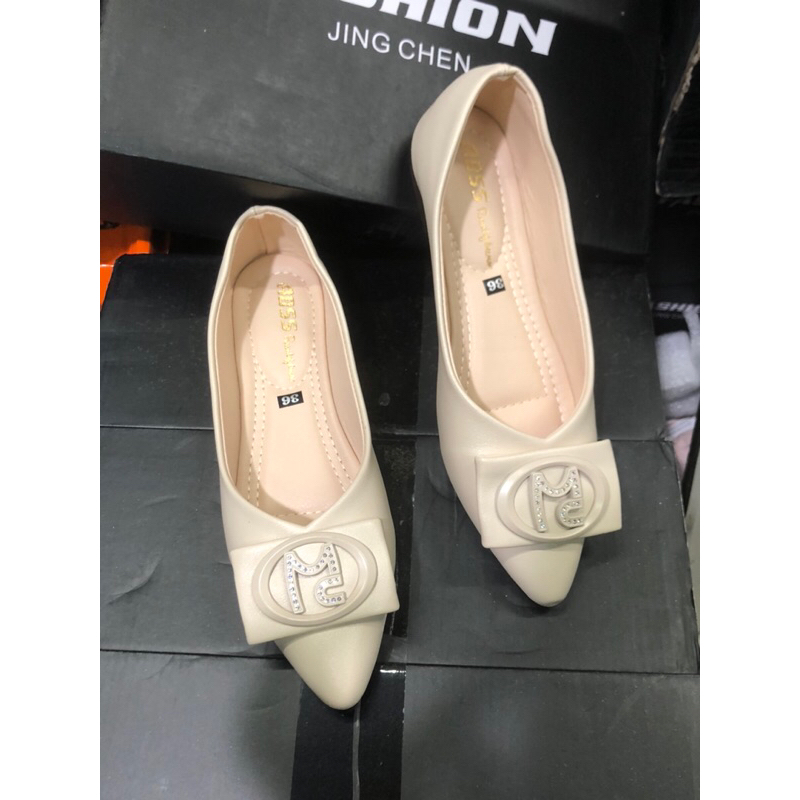 New Model Soft Smooth Leather Lock Pointy Tip Ballet Flats | Shopee ...