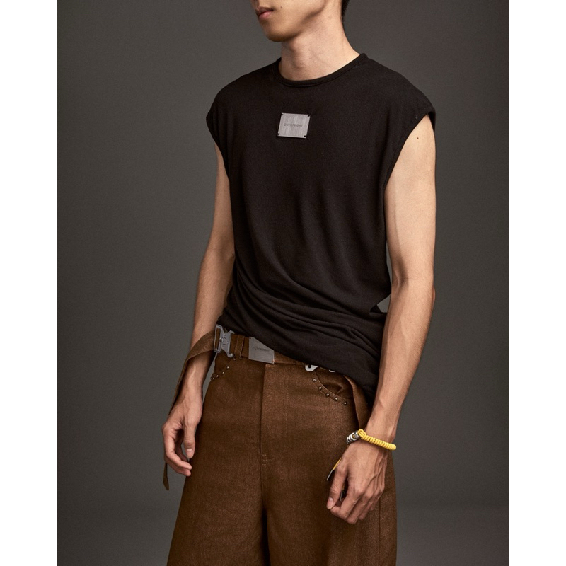 Trapping tank top creates body shape with metal tag | Shopee Philippines