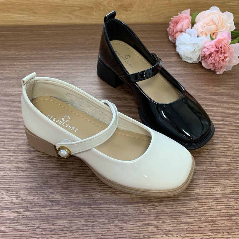 Lady shoes with jade button straps, qc products, full box (size up ...