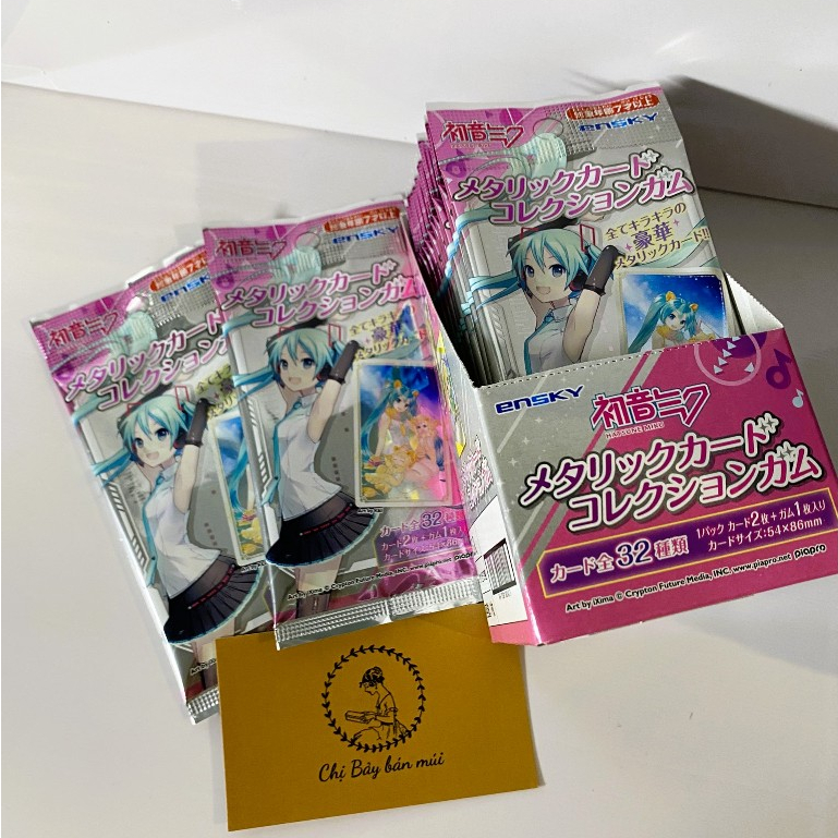 [Genuine] Pack of 2 random metalic cards of Hatsune Miku characters ...