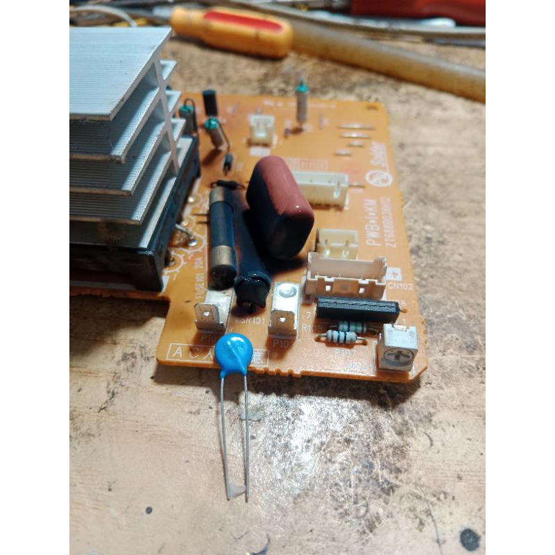 Combo of 10 overvoltage protection plugs into the 220v power source of ...