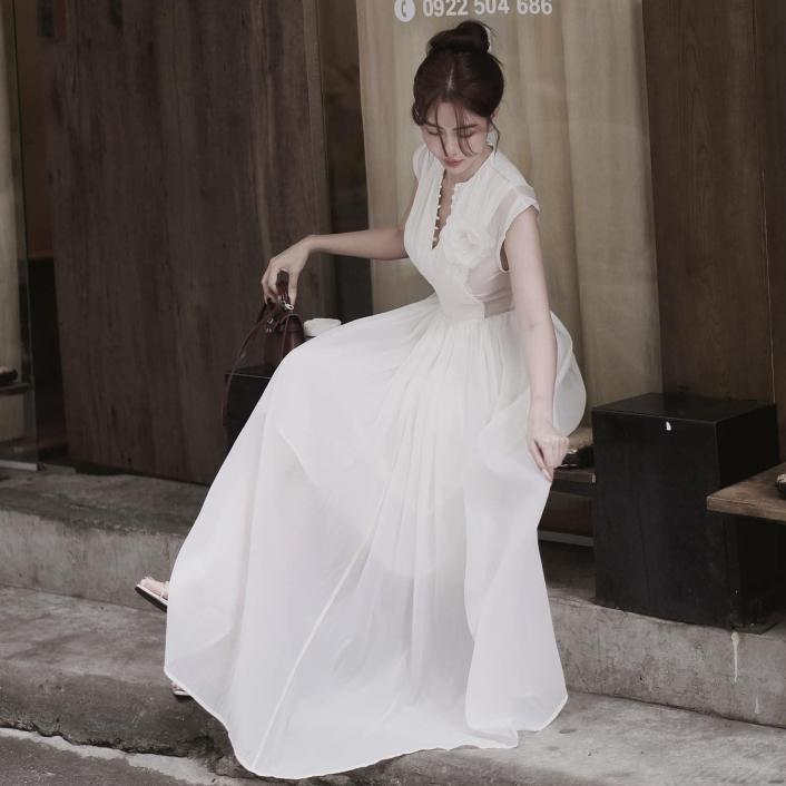 Raw Candle Dress close to Slingshotch long spread shape Wenna Dress ...