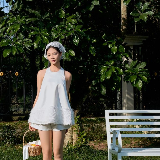 Backless Camisole Collar Blouse with Feathers Under the Hem - EDINI ...