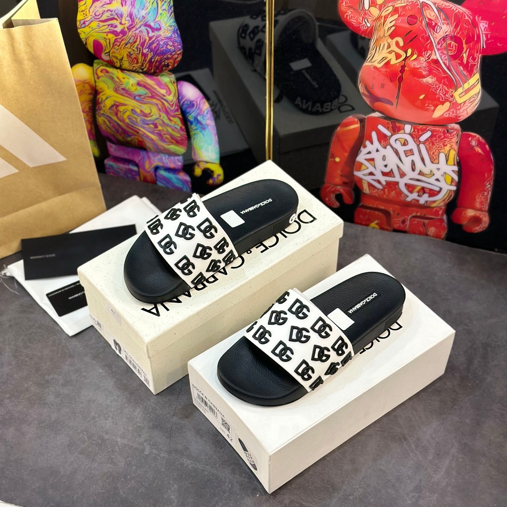 Dg Slippers With Horizontal Bands And Embossed Letter Pattern In White ...