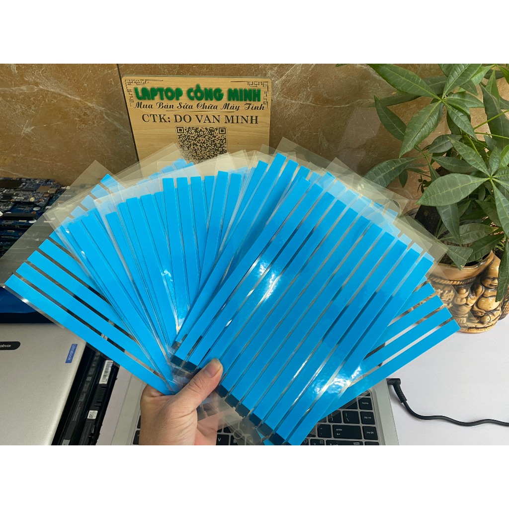 Laptop Screen Seal | Non-Rubber Screen Protector | Retractable glue for ...