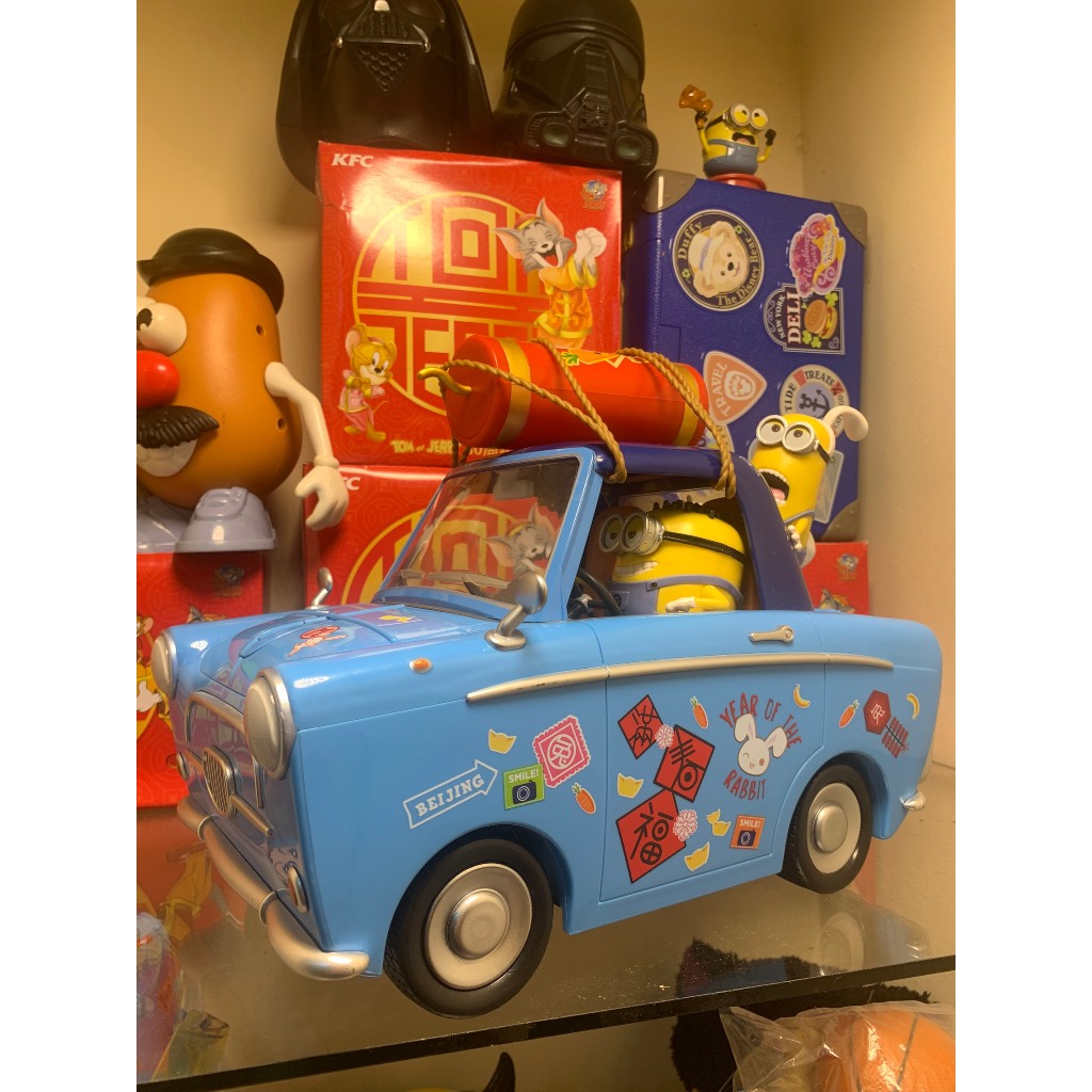 Corn box, genuine Universal Studio Beijing New Year 2022 Minion Car ...