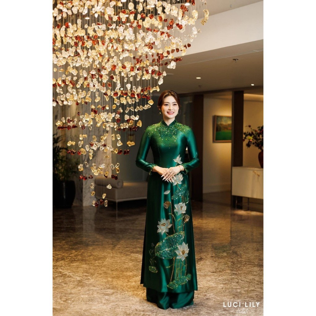 M19 - Huong Phuong Ao Dai with High Quality Design to Wear to Ceremony Parties CNY Traditional ...