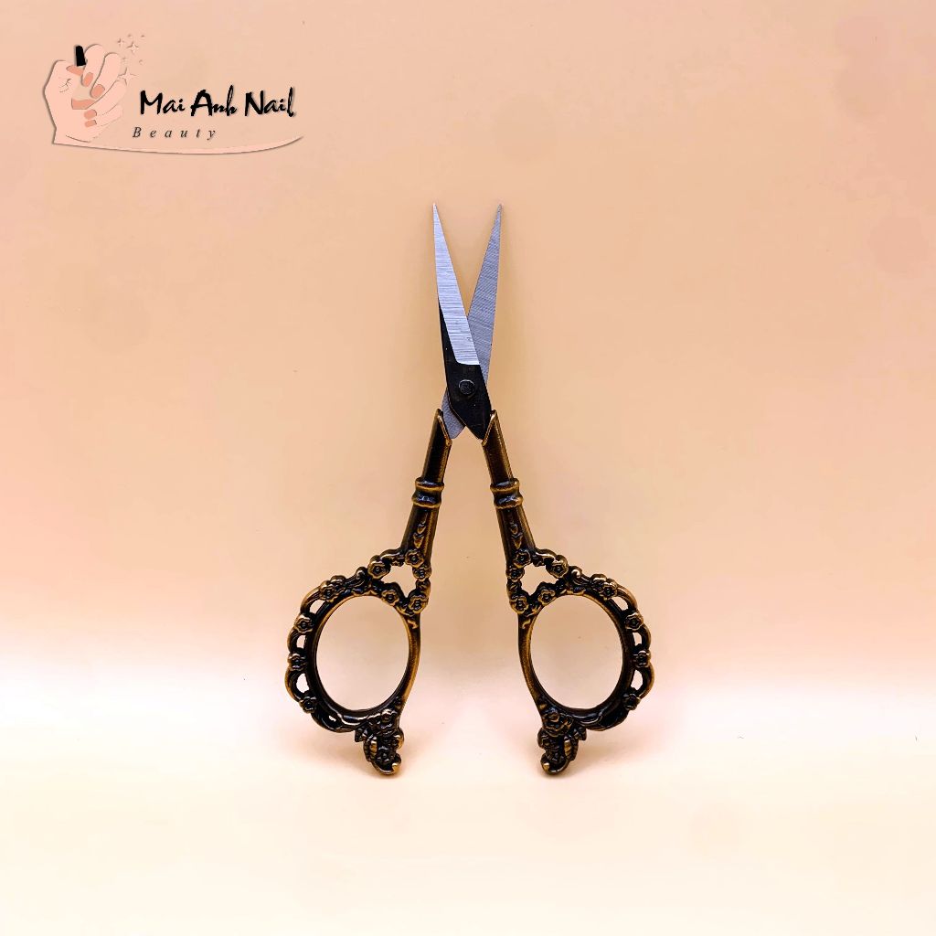 Scissors for cutting Royal Palace specialized in the nail industry ...