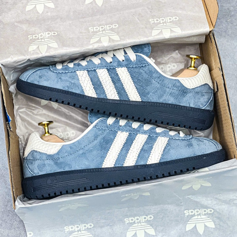 [Shoe Cover] DAS Bermuda Shoes Beautiful and Smooth as Pictured in ...