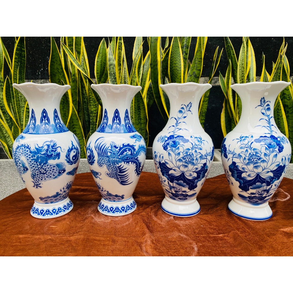Altar flower vase, Curved vase with lotus motif and blue motifs - Bat ...