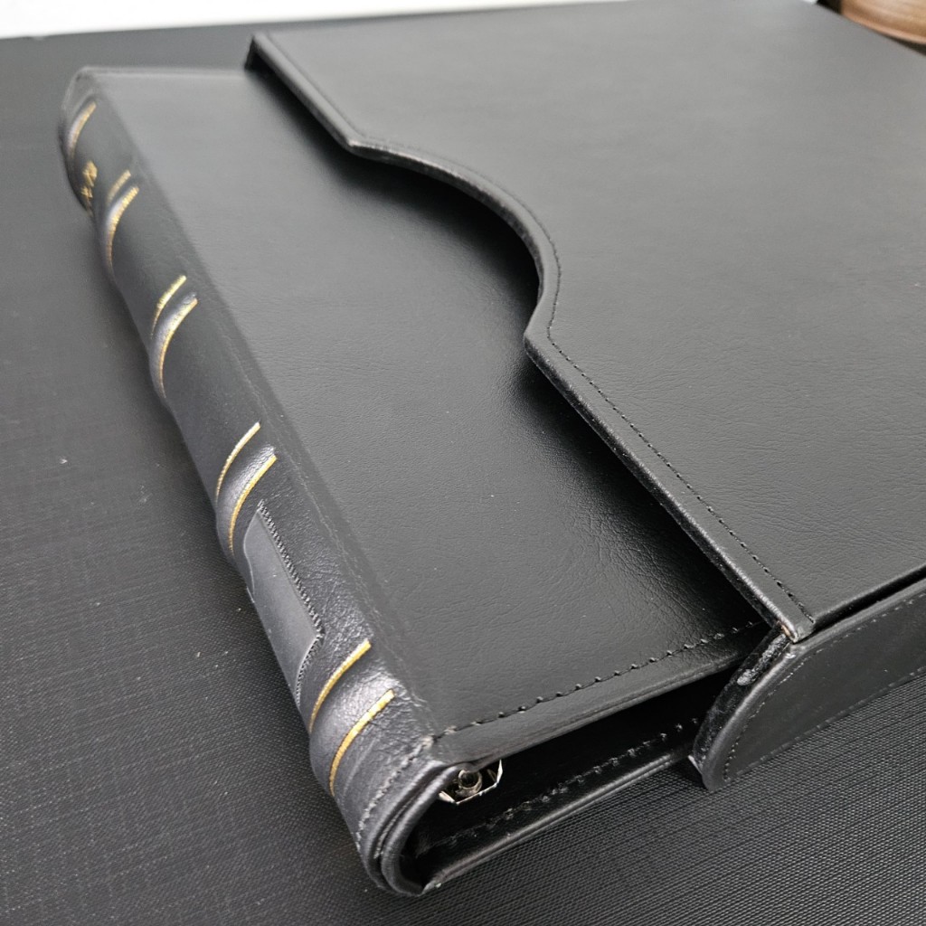 Pccb VIP Box Album for Preserving Banknotes in PMG Drying | Shopee ...