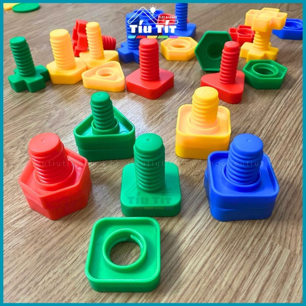 Set of 16 Colorful Plastic Screws for Children to Practice Fine Motor ...