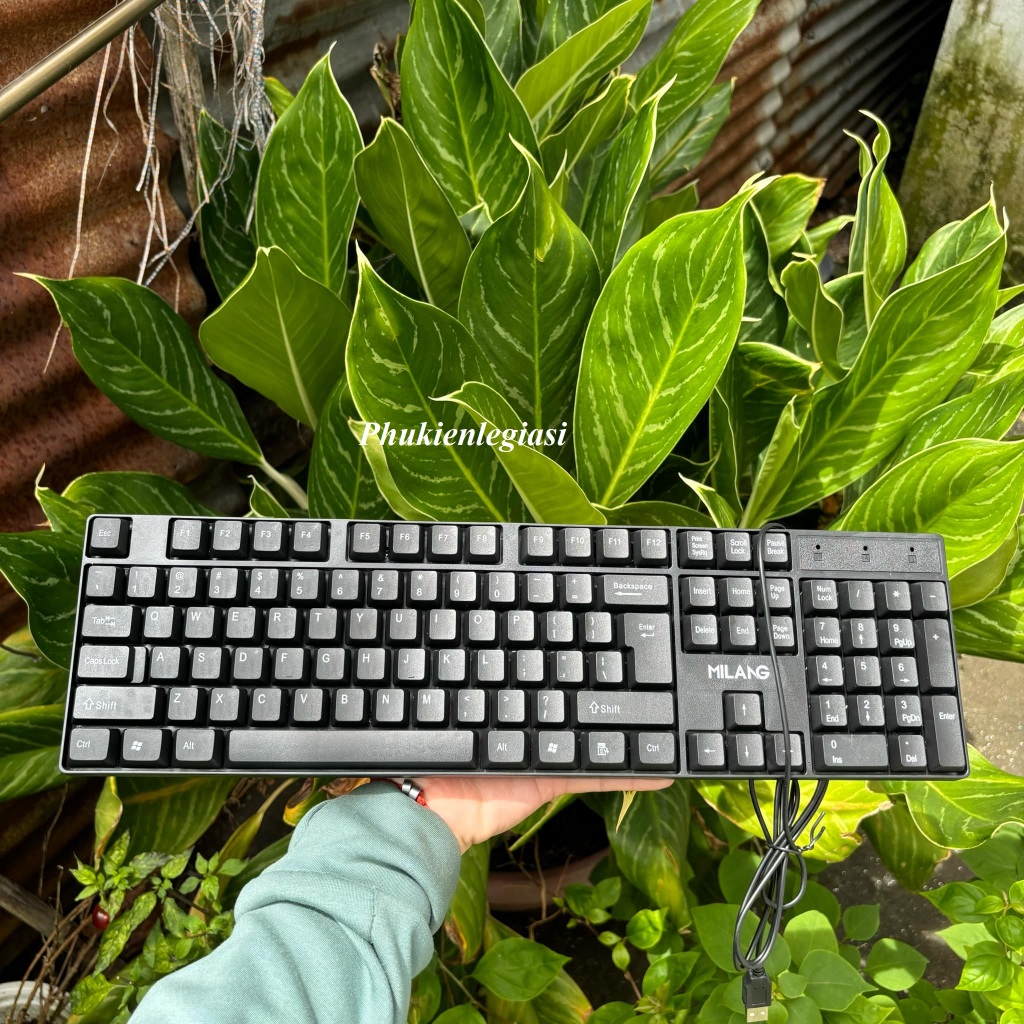 Milan K372 study office computer keyboard with secondary number pad ...