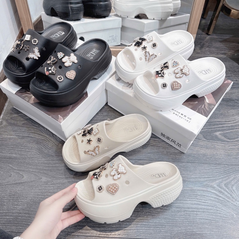 Cast PLASTIC SLIPPERS WITH RANDOM TICKER WITH SUPER LIGHT SOLES ...
