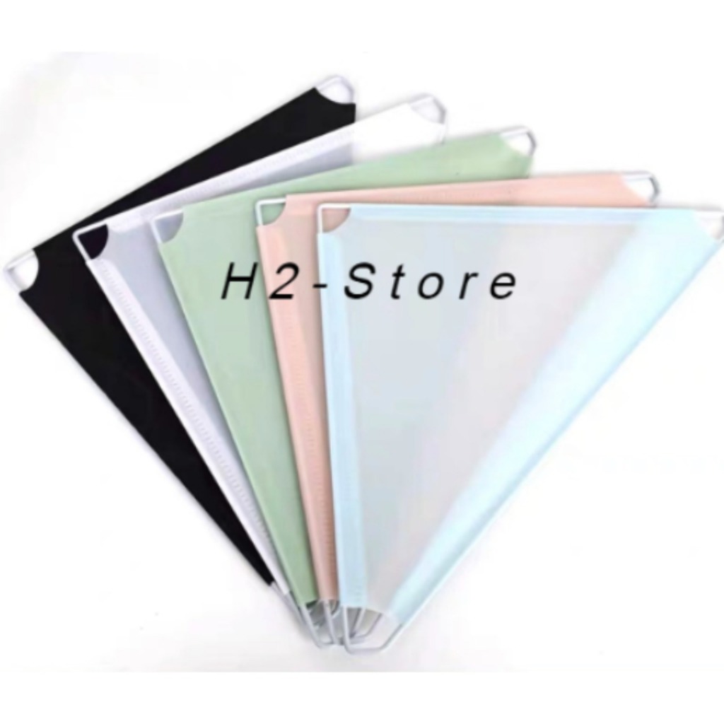 Retailing 45x35cm triangular plastic panels to assemble wardrobes, dog ...