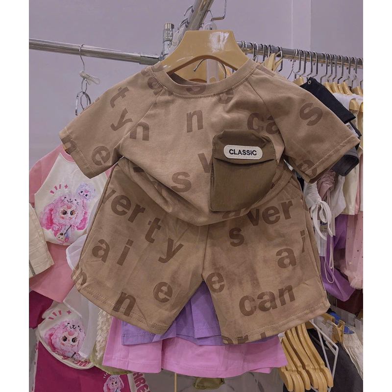 Set of overflowing letters with matching bag and box size 8-30kg ...