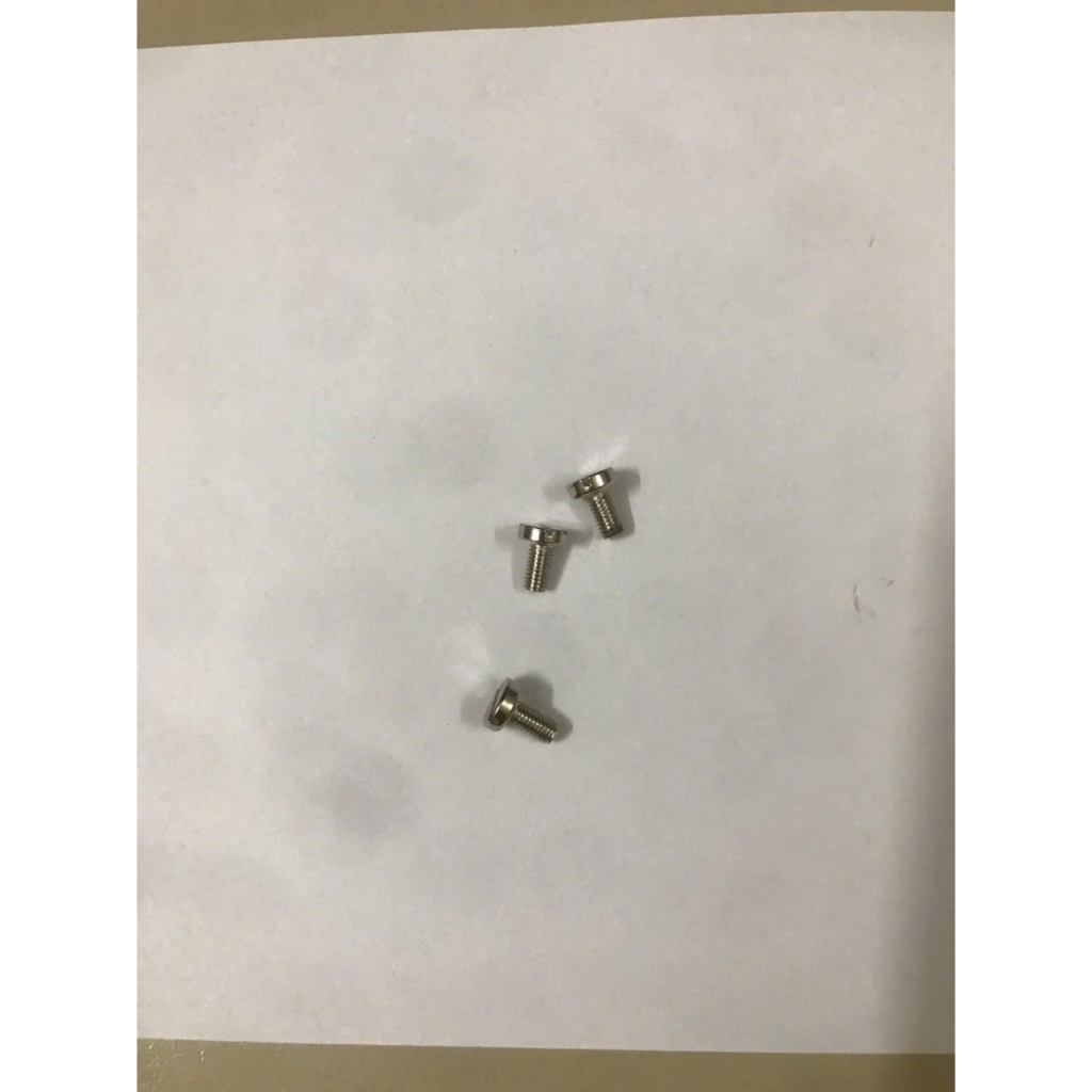 Industrial Continuous Sewing Machine Bobbin Retaining Screw. | Shopee ...