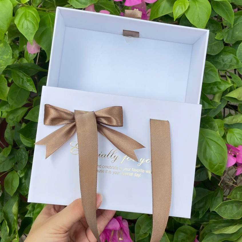 Luxury WHITE hard box with brown strap, 2-sided laminated lettering ...