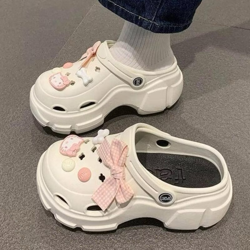 Comfortable non-slip women's slippers come with cute stickers, suitable ...