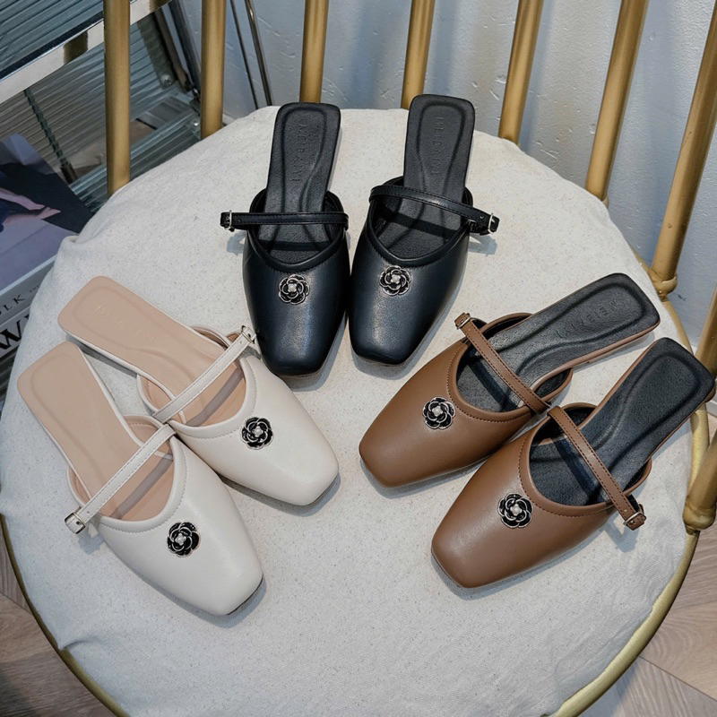 New MODEL TEA FLOWER LEATHER SLIPPERS, EASY TO WEAR FLAT SOLES | Shopee ...