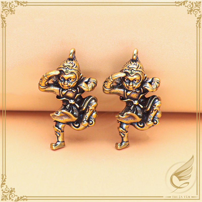 Brass Sun Wukong Riding a Scale Dou Van Keychain, Qi Thien Dai Thanh ...