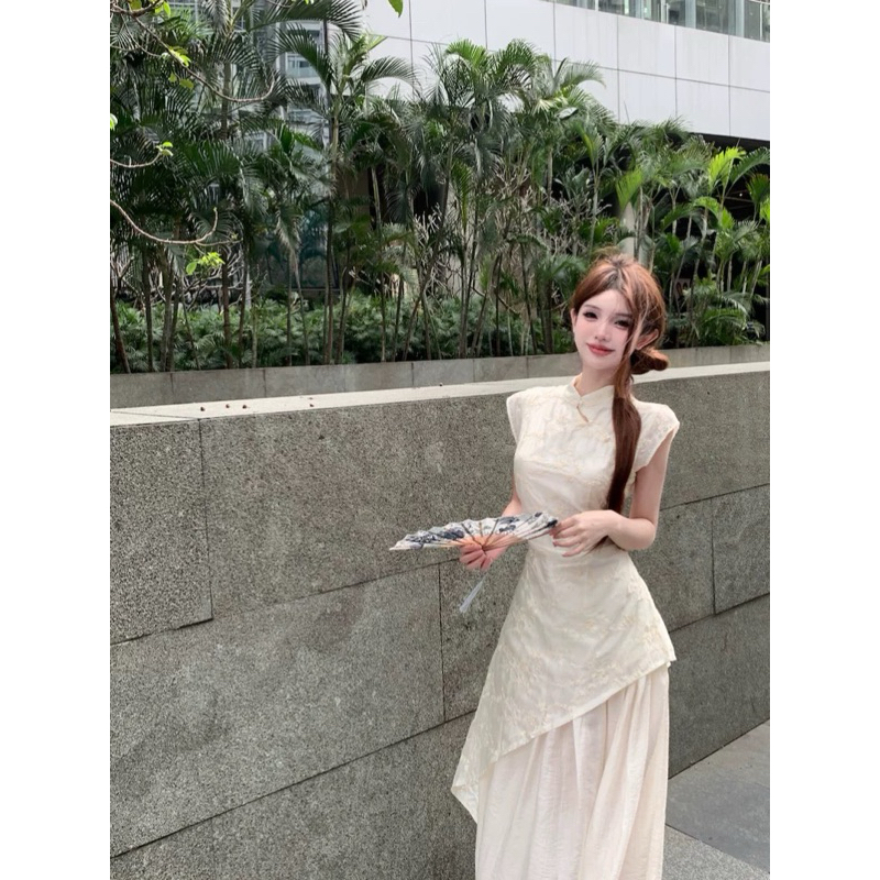 Modern lady's modern cheongsam | Shopee Philippines