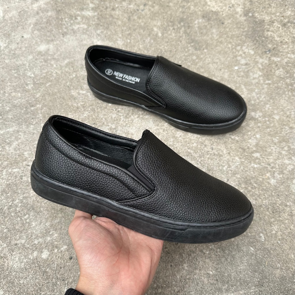 Basic full black men's SlipOn Shoes, easy to coordinate with Vanus ...