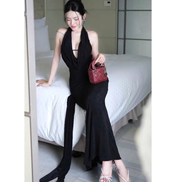 Sexy scoop neck bodycon dress, very beautiful bust, luxurious style ...