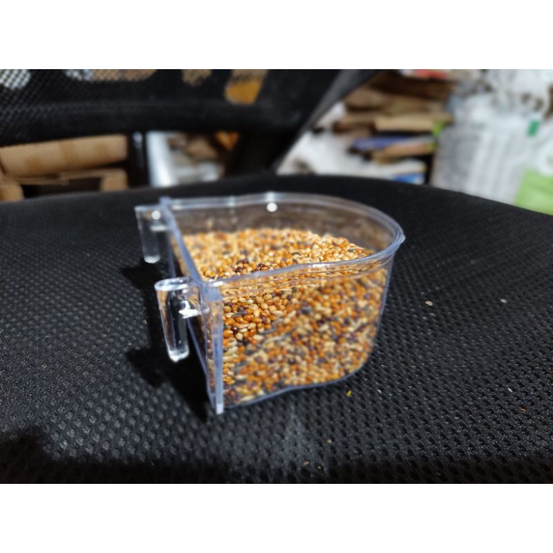 1 C3 plastic cage with ears attached to the cage, convenient for birds ...