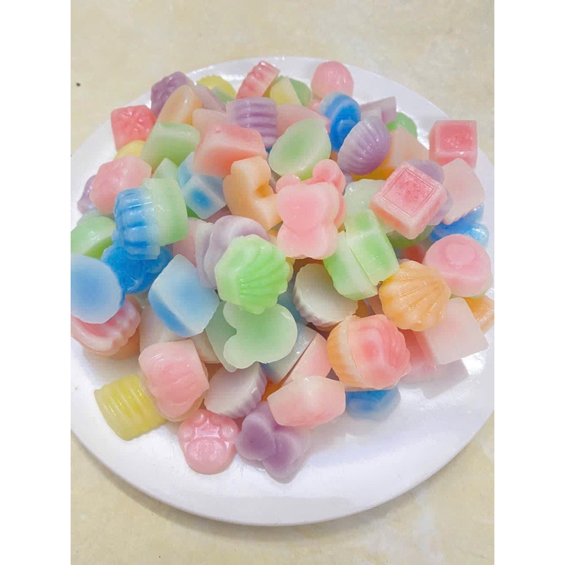 Wholesale 1kg of 2cm large beeswax candy mixed with fruits | Shopee ...