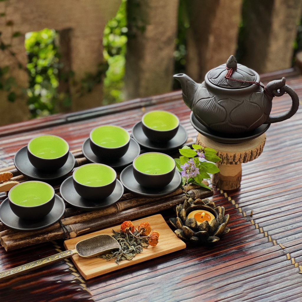 SA Zisha tea set with bamboo and lotus cup lining 300ml | Shopee ...