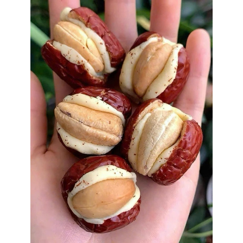 Red APPLES WITH CASHEW NUTS WITH CAMEL MILK 300g box | Shopee Philippines