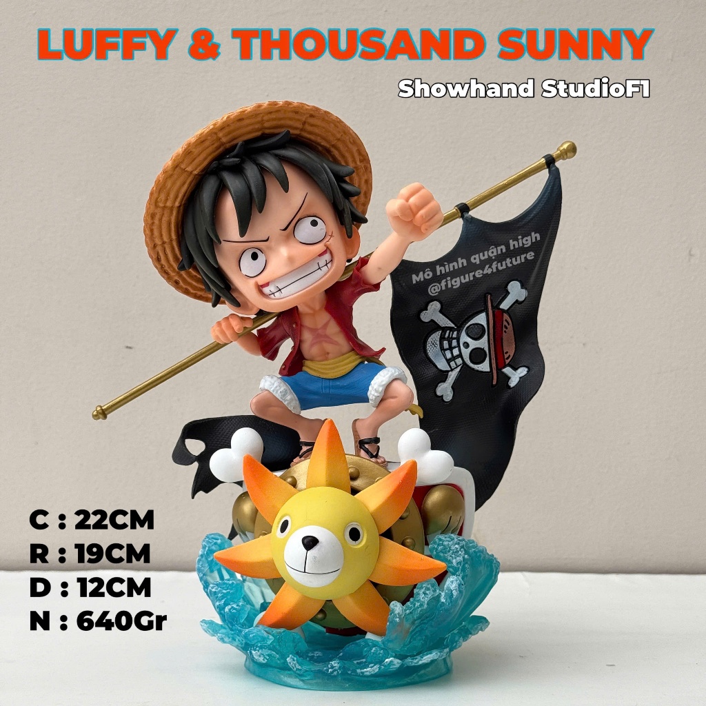 (22cm) 22cm tall model of Luffy sitting on Thousand Sunny - Luffy ...