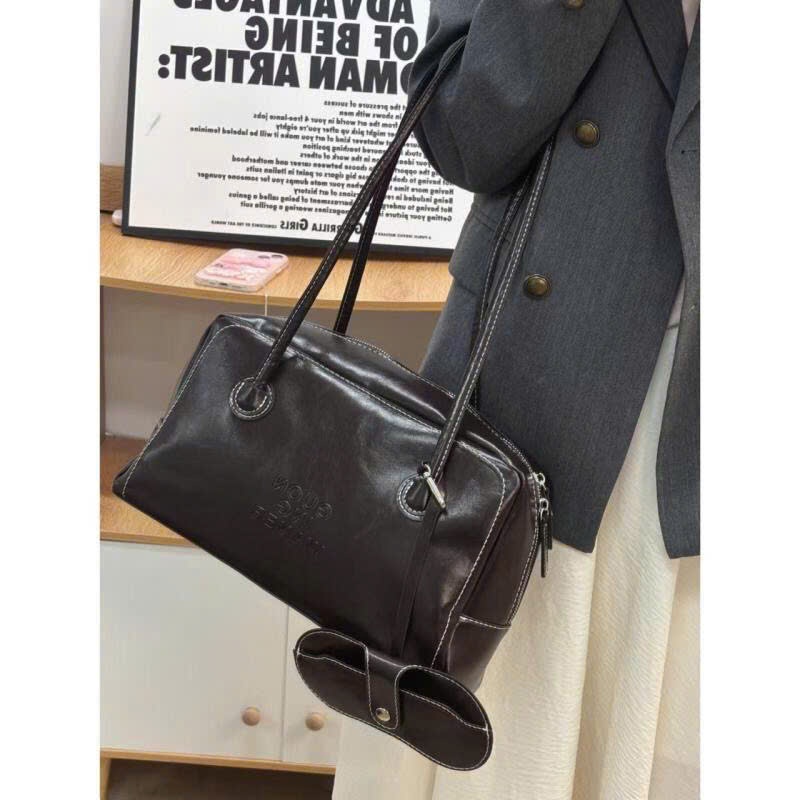 Fashion women's handbag for going out and going to school, made of ...