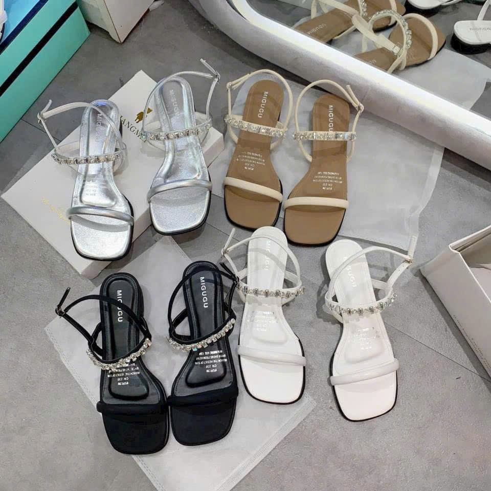 Ioioi LILY low heel square toe strappy Sandal | Shopee Philippines