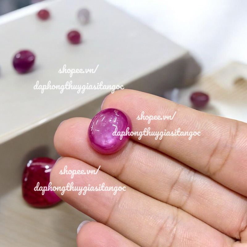 The Thai rby face is super beautiful and has stars when exposed to the ...