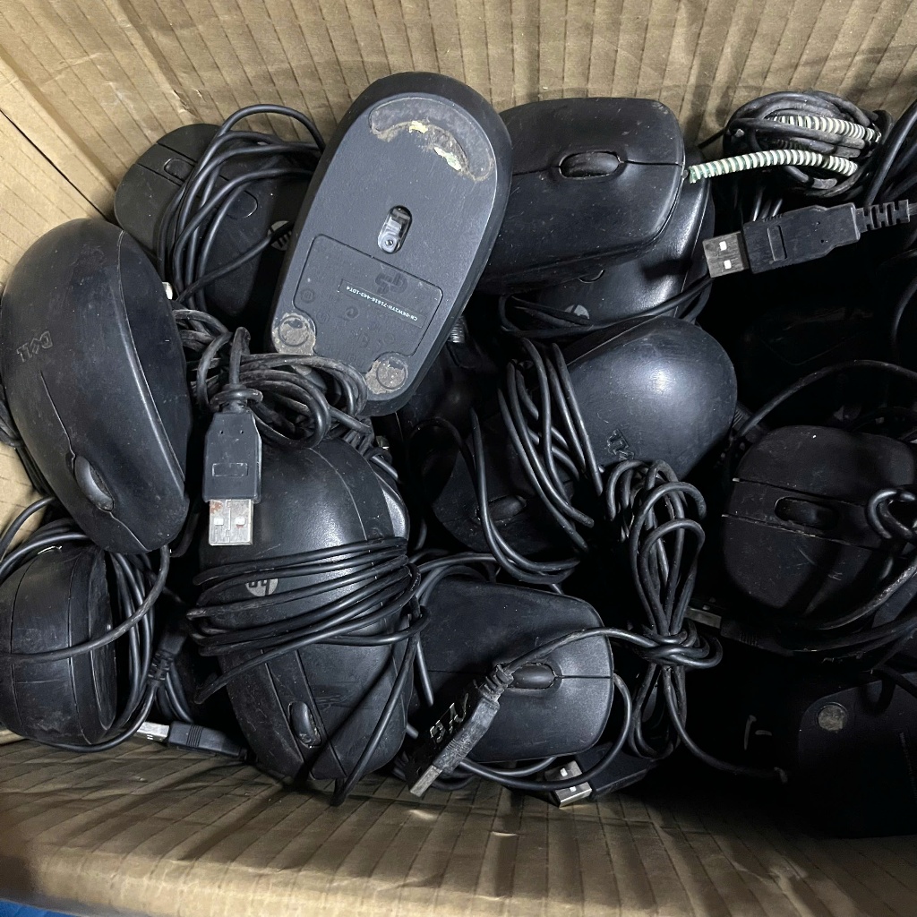Liquidation OF CHEAP Dell Hp OLD MOUSE (inbox to choose a model ...